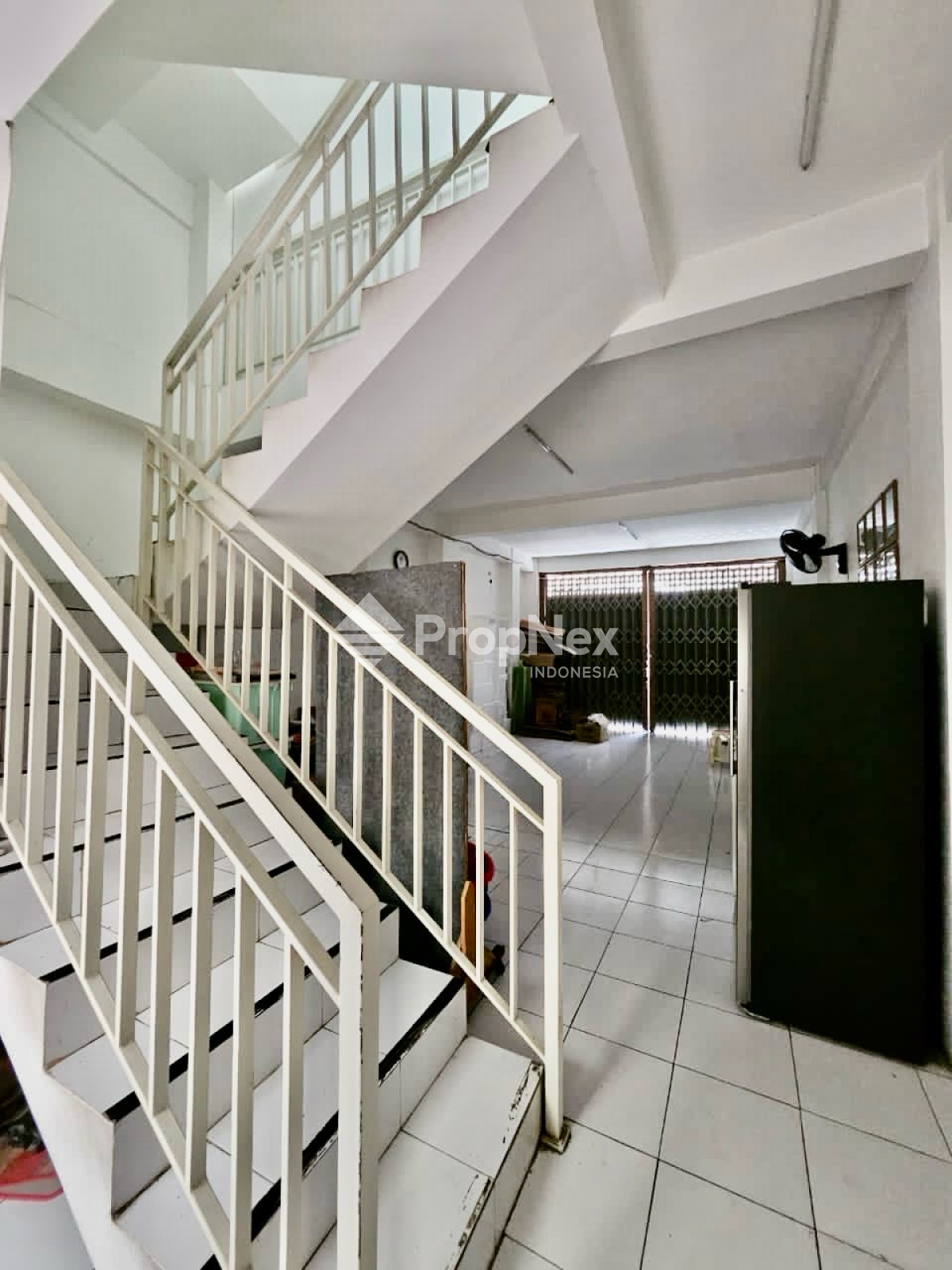 Disewa Ruko - raya darmo permai timur | PropNex Plus