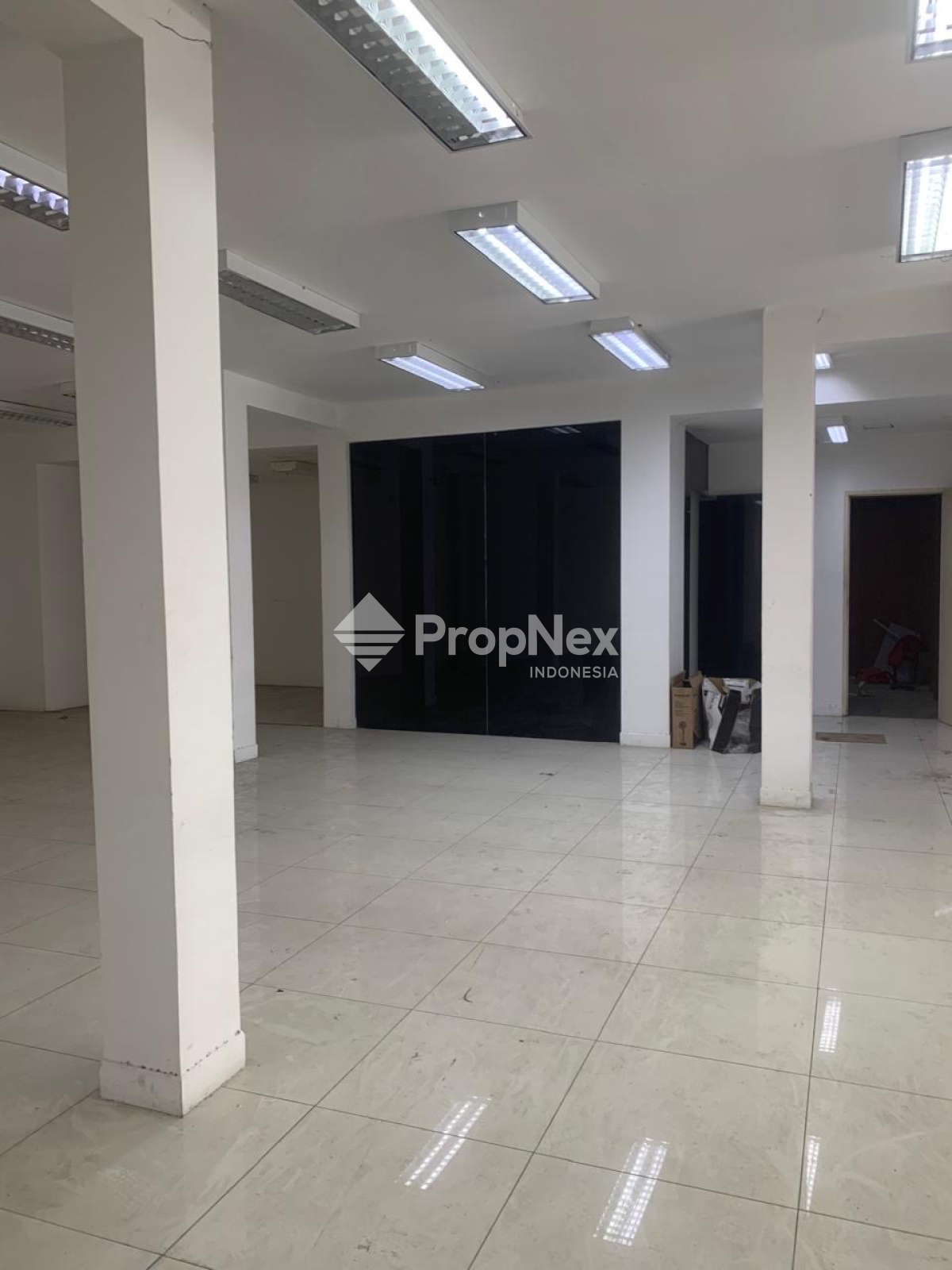 Disewa Komersial - Area komersial tengah kota di Raya Gubeng, Surabaya ...